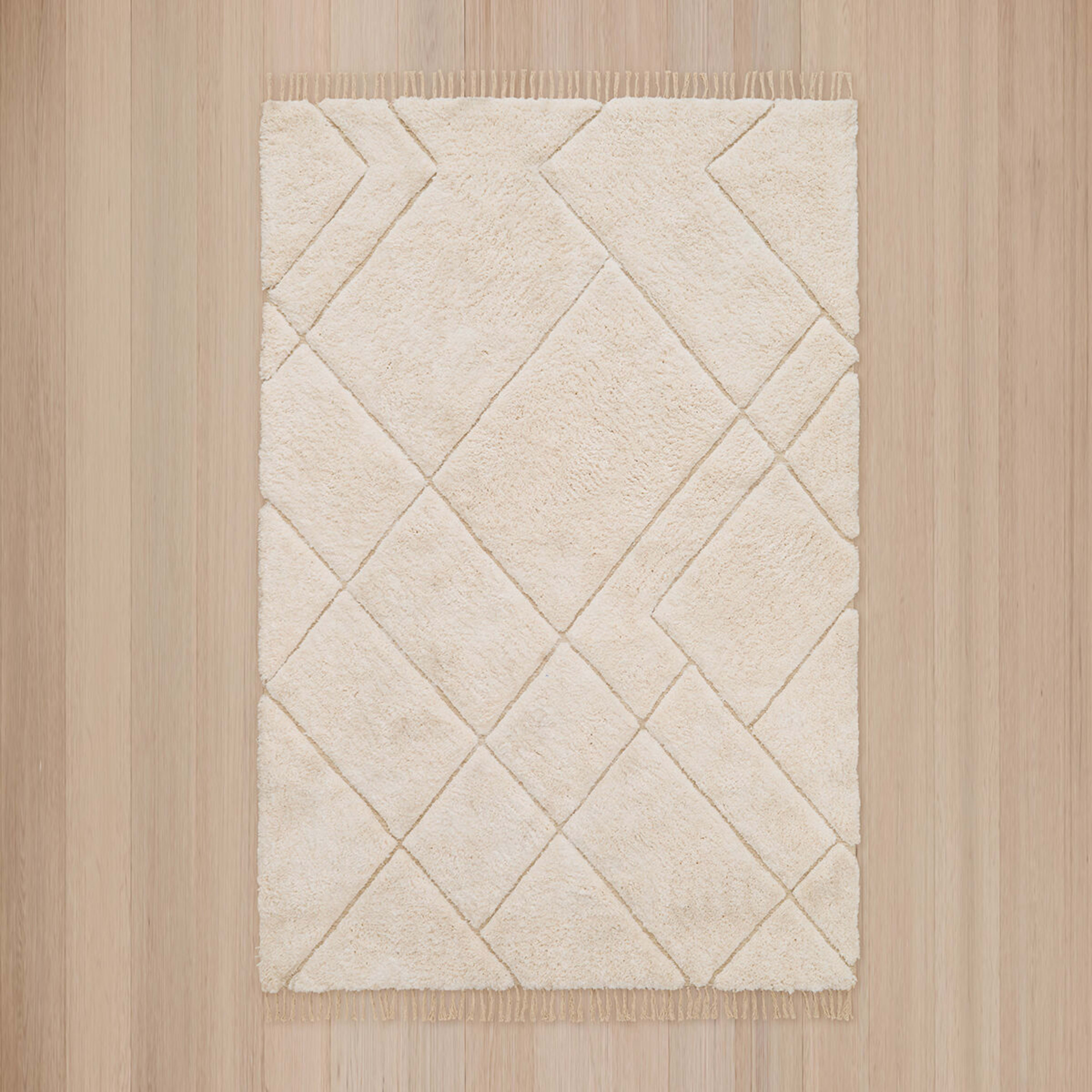 Sophia Rug - White, Extra Large - 270cm x 180cm - Kmart