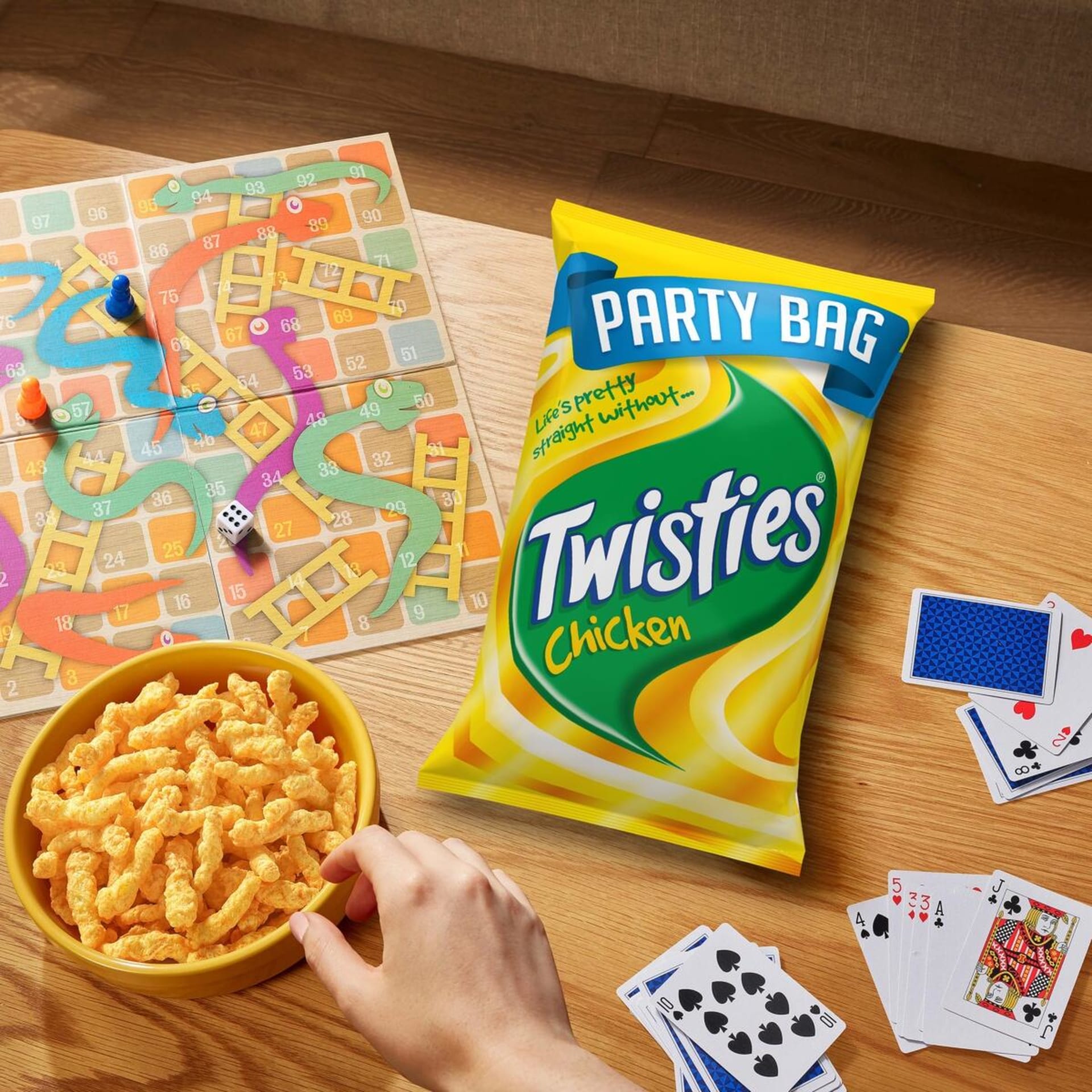 Twisties Chicken Flavoured Snacks Party Bag 270g - Kmart