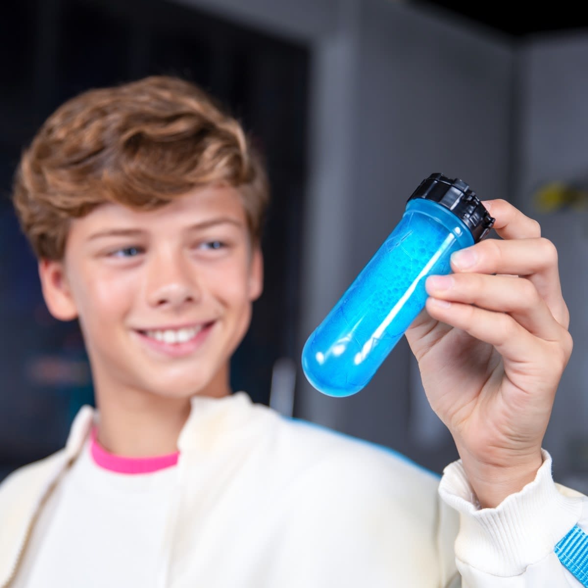 12 Pack MrBeast Lab Swarms Atomic Series Mega Lab Playset - Assorted ...