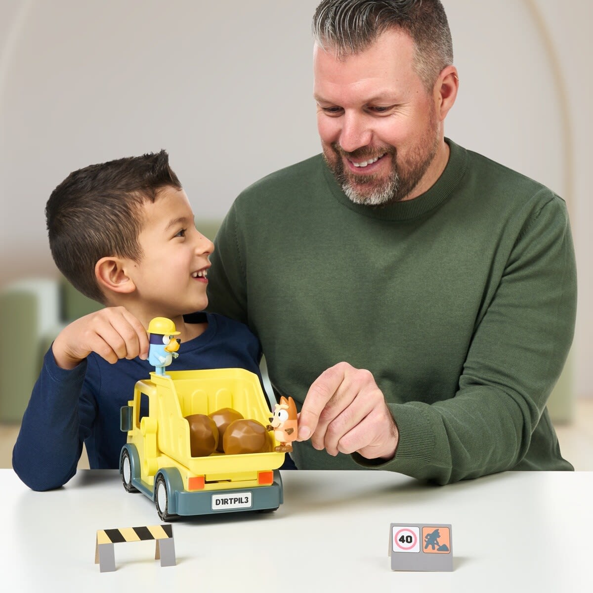 Bluey's Dump Truck With Exclusive Hard-Hat Bluey and Muddy Bingo ...