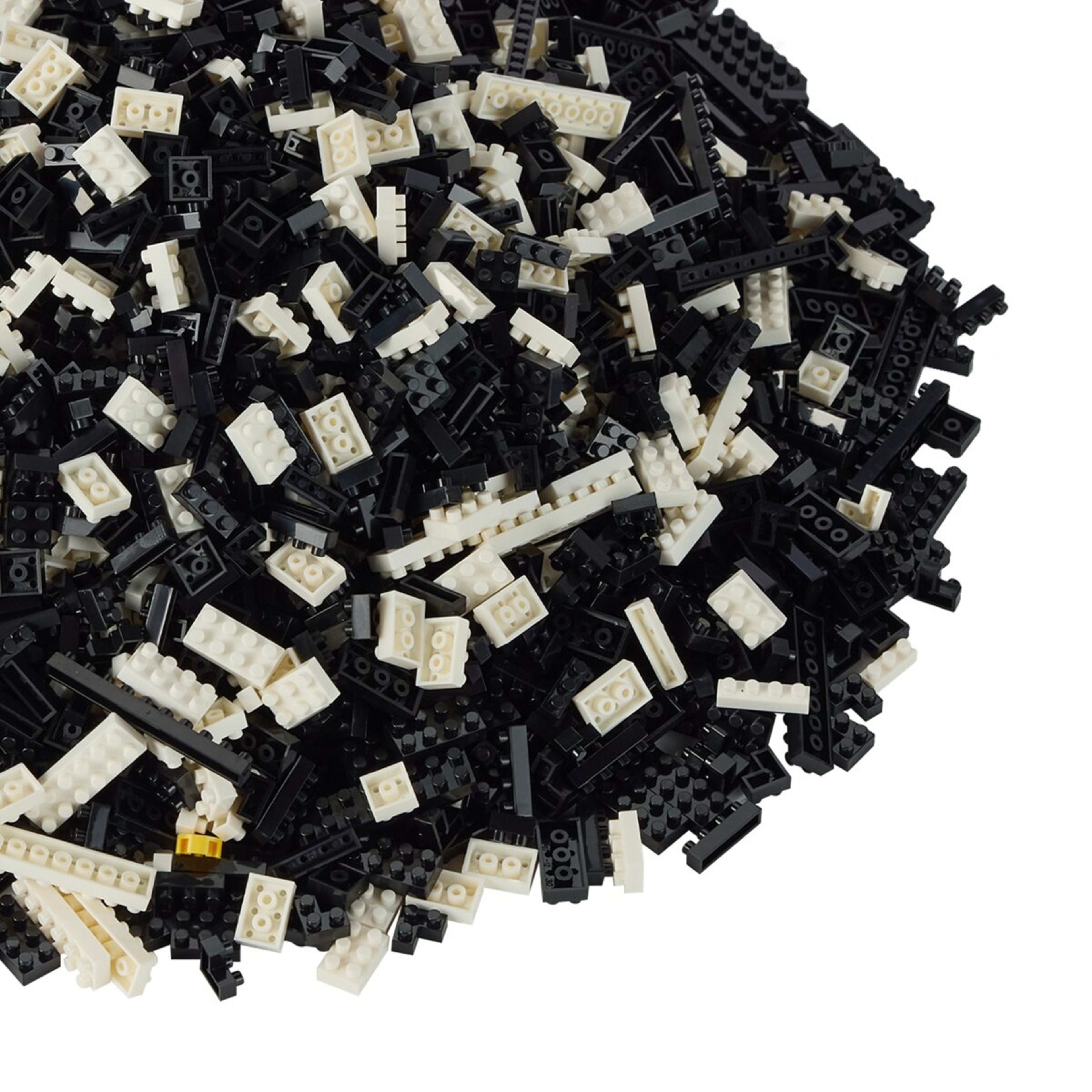 2706 Piece Mini Blocks Animal Series: Giant Cat - Kmart