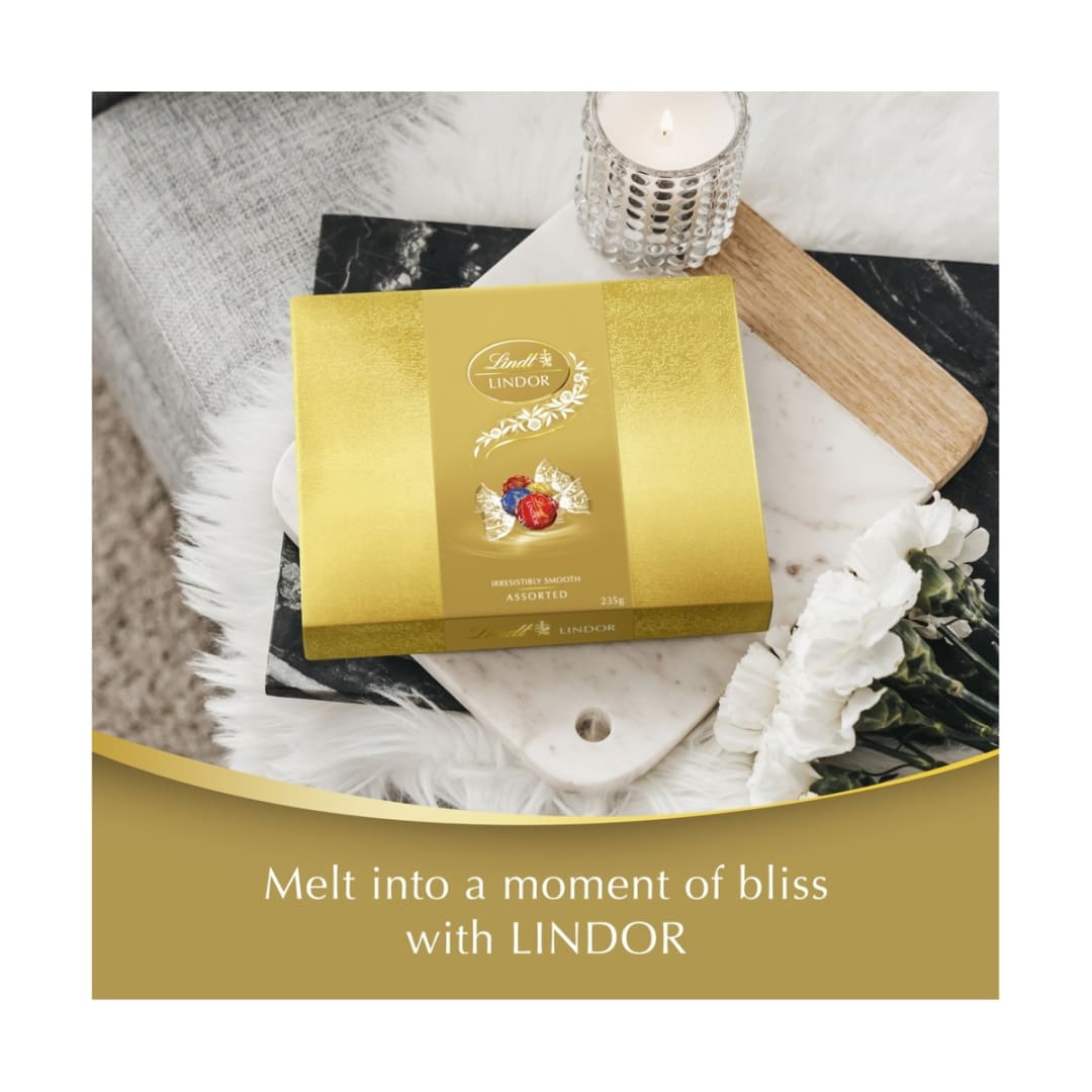 Lindt LINDOR Assorted Chocolate Gift Box 235g - Kmart
