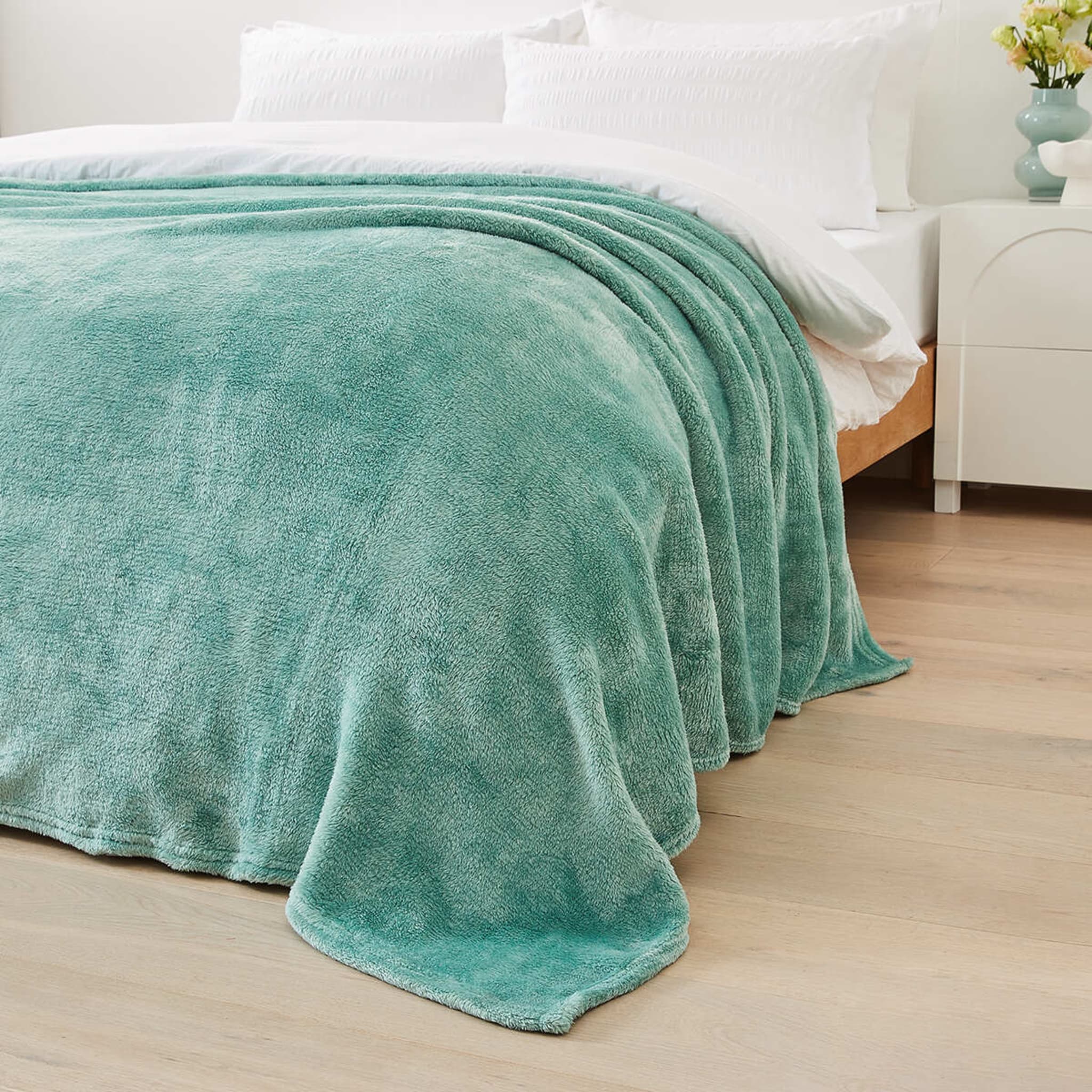 Plush Blanket - Single Bed, Green - Kmart