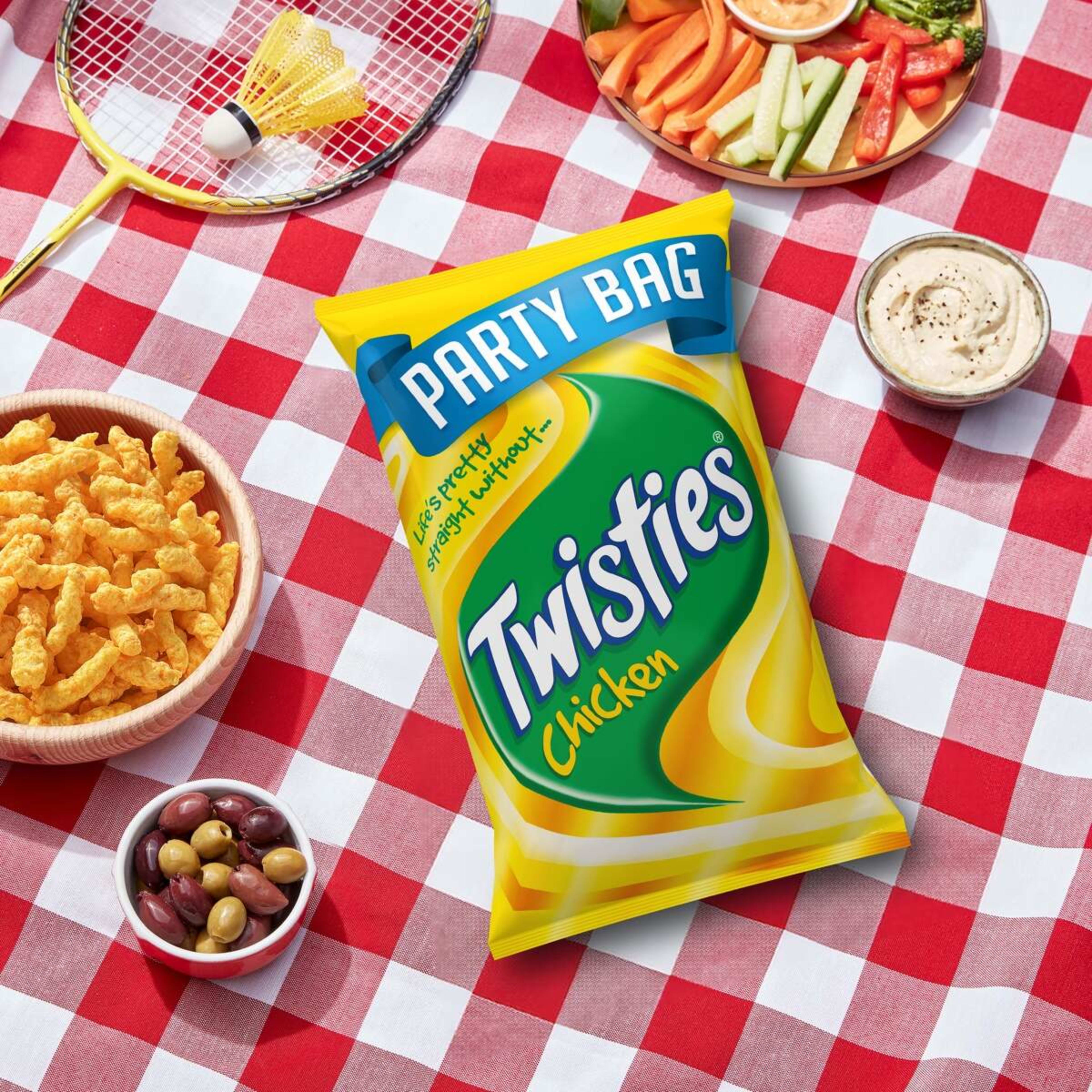 Twisties Chicken Flavoured Snacks Party Bag 270g - Kmart